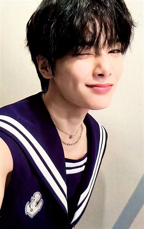 Yang Jeongin Pecas Hermosas Estilos De Cabello Hombre Imagenes De Cantantes