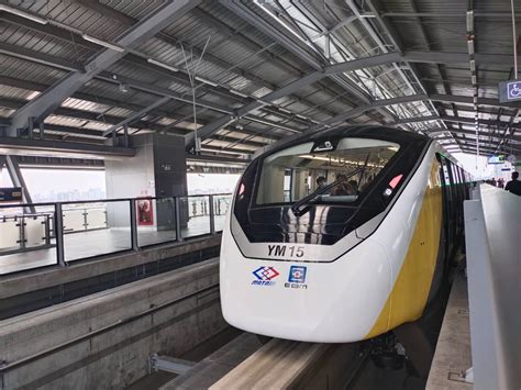 รีวิว “รถไฟฟ้าสายสีเหลือง” โมโนเรลสายแรกในไทย คลิกเดียวจบ