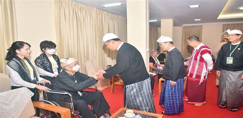 နိုင်ငံတော်စီမံအုပ်ချုပ်ရေးကောင်စီအဖွဲ့ဝင် ဒုတိယဝန်ကြီးချုပ်နှင့် ပြည်ထောင်စုဝန်ကြီး ဗိုလ်ချုပ်က