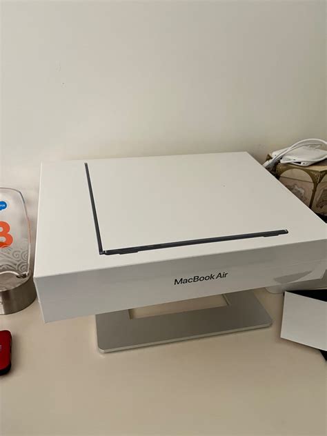 MacBook Air 13 6 Inch M2 Chip Brand New 8GB Memory 256GB SSD Computers Tech Laptops