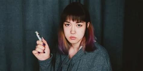 Жизнь с цветными волосами Смотреть онлайн в поиске Яндекса по Видео