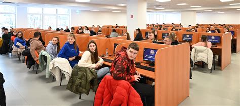 УНСС УНСС посрещна рекорден брой участници в Националното състезание по финанси и