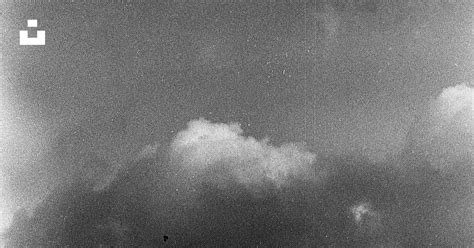 하늘에 구름의 그레이 스케일 사진 사진 Unsplash의 무료 회색 이미지