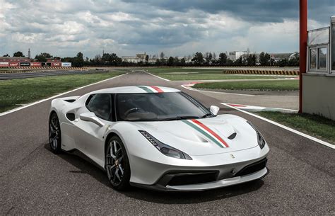 Ferrari Unveils Custom One Off 458 Mm Speciale Driving