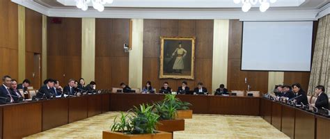 Хөгжлийн банкны зээлийн төлөлтийг шалгаж байна