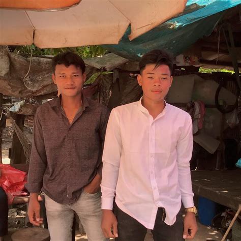 រ៉ាឆេនសម្តែងរឿងខ្លីៗ Added A New Photo រ៉ាឆេនសម្តែងរឿងខ្លីៗ