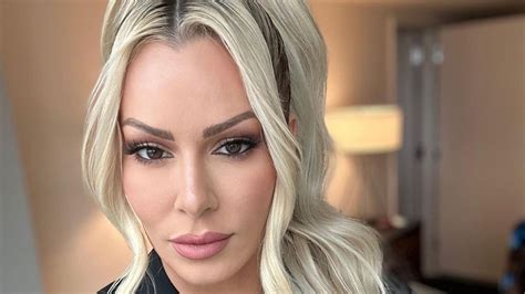 Bintang Wwe Maryse Mizanin Pukau Penggemar Dengan Pakaian Yang Begitu