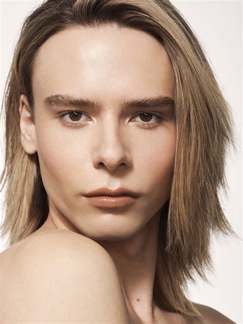 Uki Select Los Angeles Select Model Management