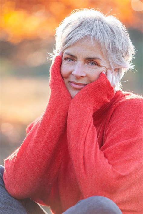 16 къси прически които са украшение за всяка жена красота на всяка възраст без много усилия