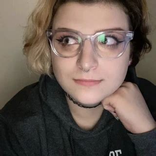 𝙱𝚊𝚜𝚒𝚕 OnlyFans egirl basil review Leaks Videos Nudes