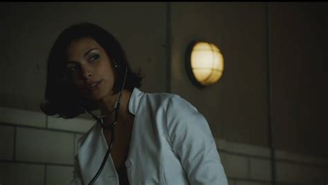 Dr Leslie Thompkins Meets Gordon In New Gotham Clip