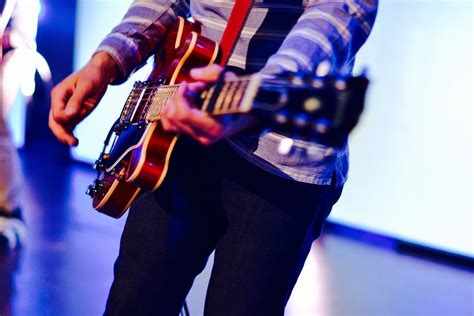 무료 이미지 음악회 유행 푸른 음악가 단계 명음 기타리스트 환대 공연 예술 가수 작곡가 음악 앙상블 4608x3072 111636 무료