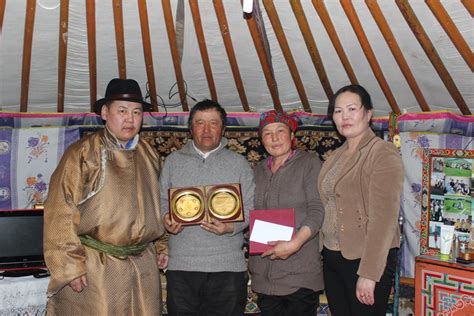 Залуу малчин гэр бүл шалгаруулав