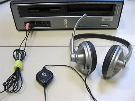 How To Use A Headset Microphone Techwalla