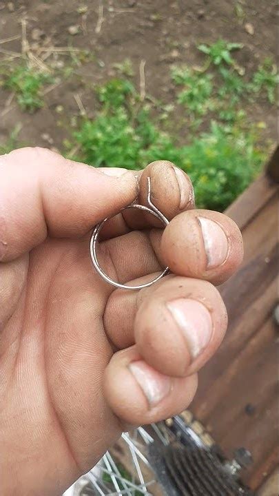 Как выкрутить золотник без спец инструмента Youtube