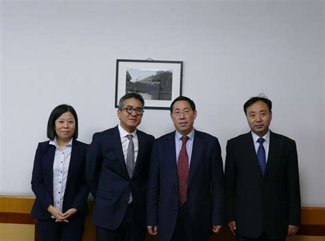 吴岳良会见多伦多大学副校长