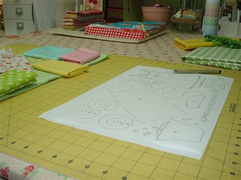 Bee In My Bonnet New Paper Doll Block