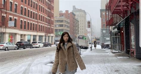 블랙핑크 제니 입술 쭉 내민 귀여운 일상