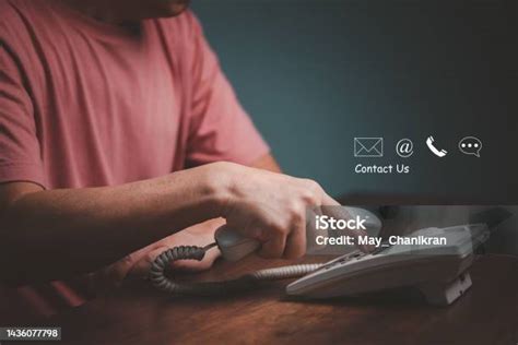 통신은 고객 서비스 메시지 전화 이메일 주소 아이콘 복사 공간이있는 운영자 데스크 서비스 센터의 전화에 문의하십시오 고객에 대한