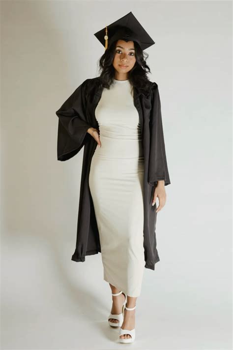 Graduation Photoshoot Graduation Dress Graduation Photoshoot