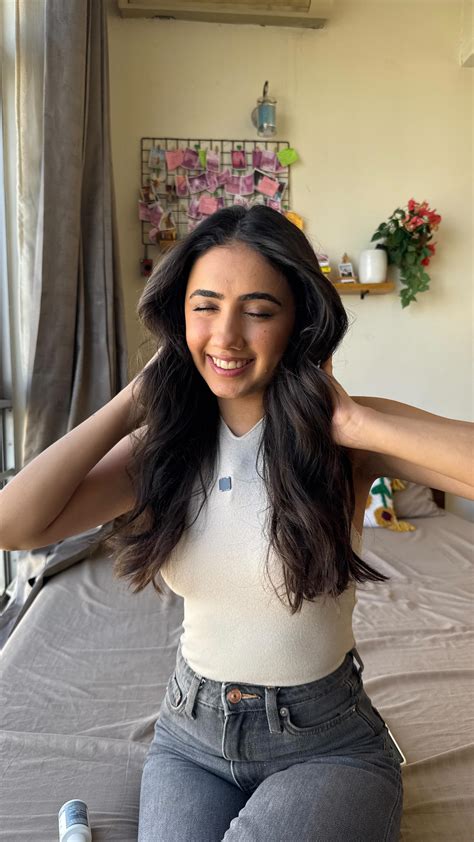 𝗟𝗮𝘃𝗶𝘀𝗵𝗮 𝗔𝗿𝗼𝗿𝗮 𝗠𝗮𝗸𝗲𝘂𝗽 𝗔𝗿𝘁𝗶𝘀𝘁 Hair Fall Solution Found 🌟 As An