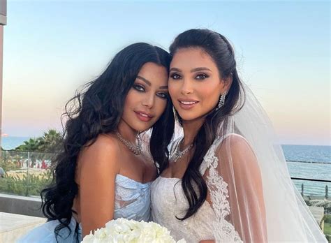 هذه هي إطلالة هيفاء وهبي في حفل زفاف أختها هانو