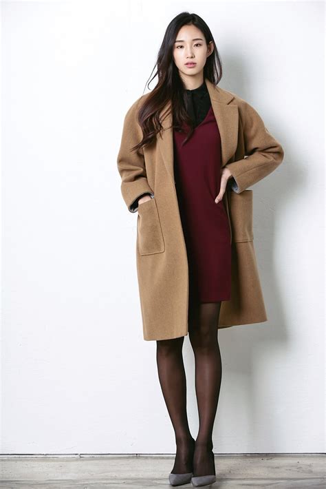올겨울 카멜 코트로 완성하는 트렌디한 패션