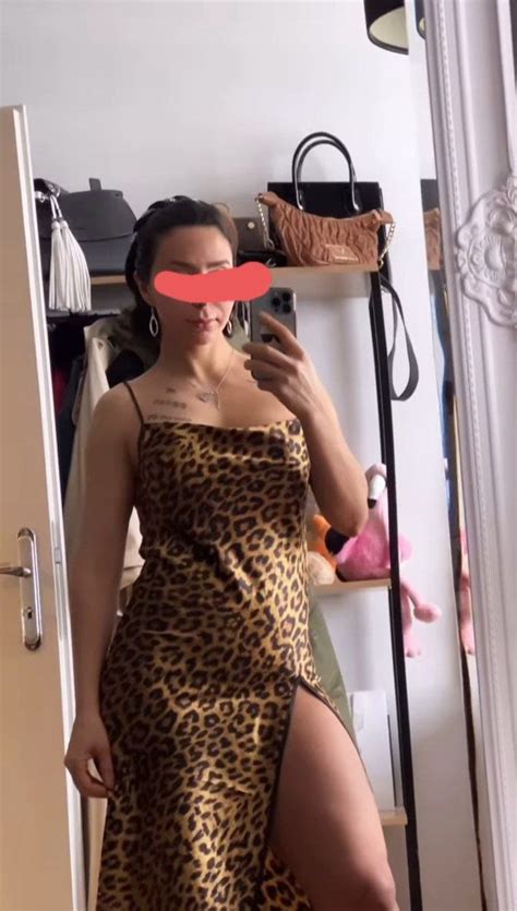 خواستم عکس کون قلمبه مامانم شکار کنم نشد