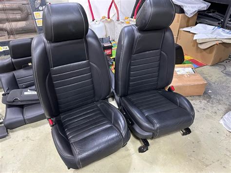 포드 머스탱 실내 풀 커스텀 데칼랩핑 커스텀 커스텀스토리 실내커스텀