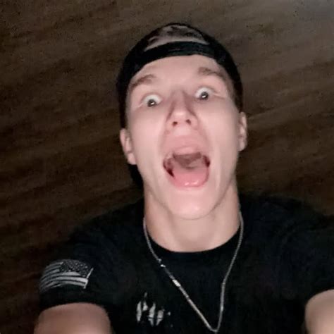 Logan💀🖤 Itzlcm • Threads Say More