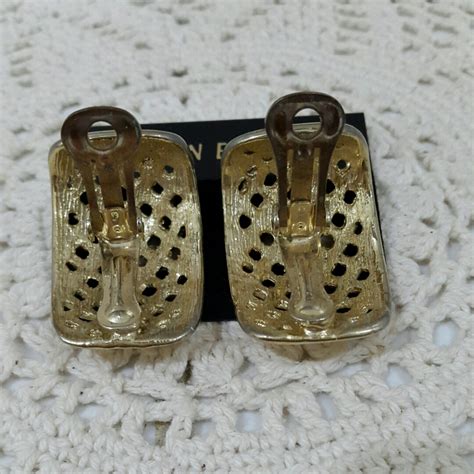 Anting Model Jepit Besar Gold Fesyen Wanita Perhiasan Di Carousell