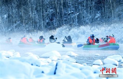 人间奇景！内蒙古冰天雪地里潺潺而流的“不冻河” 搜狐大视野 搜狐新闻
