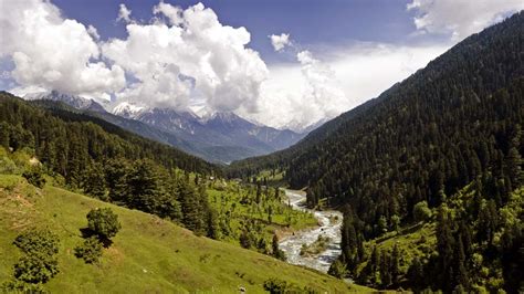 जम्मू और कश्मीर का भूगोल पहाड़ों और घाटियों की मनमोहक कहानी Local