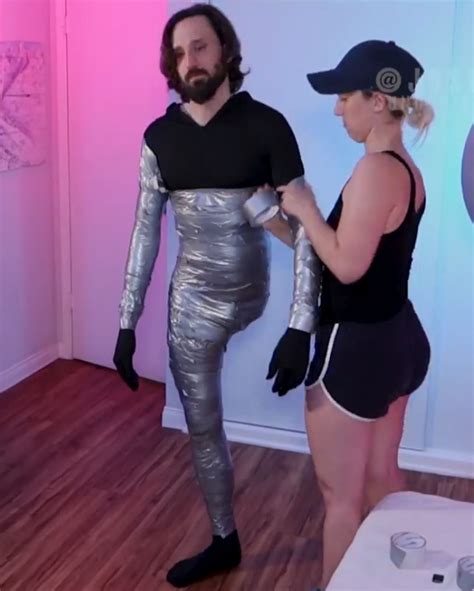 Every Halloween This One Legged Guy Makes An Epic Halloween Costume