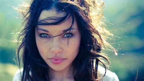 Jessica Parker Kennedy R Celebrityoutside
