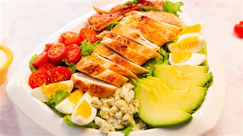 Ensalada Cobb Con Pechuga De Pollo Tip Top Tip Top