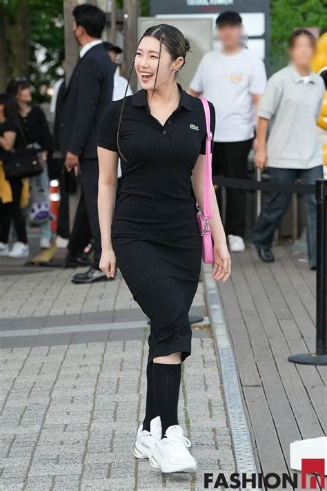 [패션엔] [패션엔 포토] 리정 댄스 댄스 본업 못속인 댄스퀸의 에너제틱 나들이룩