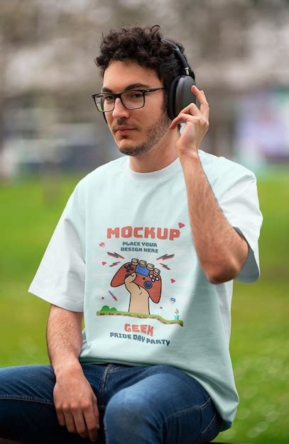 Premium PSD Geek Pride Day Fashion Mockup Design