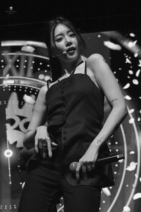 Why She Seducing Us Rdreamcatcher