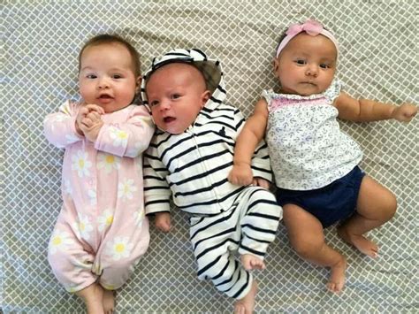 Pin By Mistianna Barnes On Twins And Triplets Photo Ideas Triplet