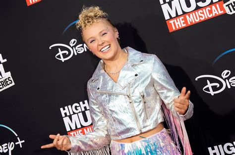 Jojo Siwa Says Posing With Bulge Was Like Harry Styles Wearing A Dress