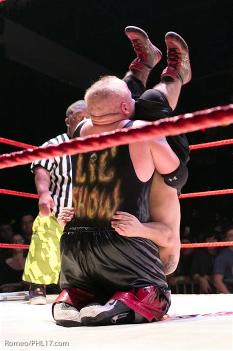 Photos Extreme Midget Wrestling Visits The Tla