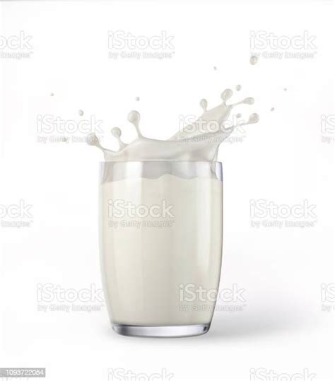 유리 스플래시와 신선한 우유의 전체입니다 절연에 흰색 배경입니다 우유에 대한 스톡 사진 및 기타 이미지 우유 유리잔 물이