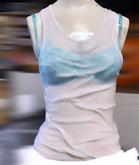 진짜 신기한 물에 젖은것처럼 보이는 착시 탱크탑 인스티즈 Instiz 이슈 카테고리