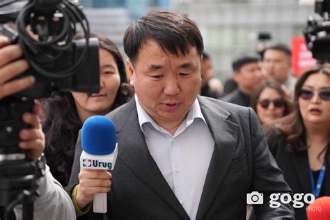 ФОТО Хамтарсан Засгийн газрыг үргэлжлүүлэх эсэхийг шийдэх МАН ын бага хурал эхэллээ