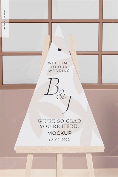 Premium Psd Triangular Wedding Sign Mockup Close Up