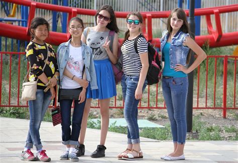 Орос Монгол хүүхдүүдийн зуны амралтын зургуудаас