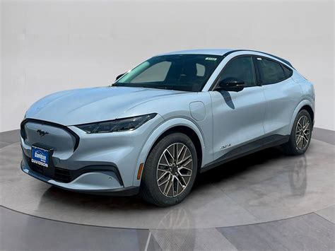 Ford Mustang Mach E Premium Đỉnh Cao Cho Trải Nghiệm Lái Xanh