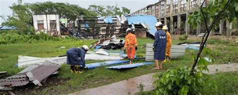 ပေါက်တောမြို့ အ ထ က ပေါက်တောကျောင်း၌ ဆိုင်ကလုန်းမုန်တိုင်း မိုခါ လေပြင်းတိုက်ခတ်မှုကြောင့် ပျက