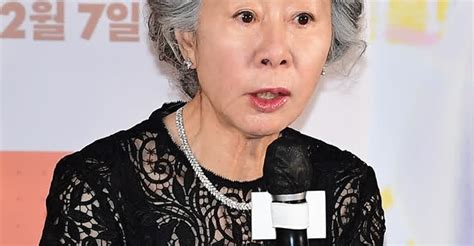 윤여정 첫째 子 동성애자였다…뉴욕서 동성 결혼 사위를 더 사랑해 [ten이슈]